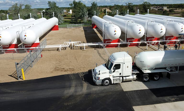 Wholesale Nationwide DEF & Retail Fuel Services | Atlas Oil